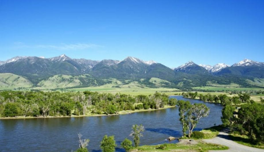 DIY Guide to Fly Fishing the Beaverhead River in Montana | DIY Fly Fishing