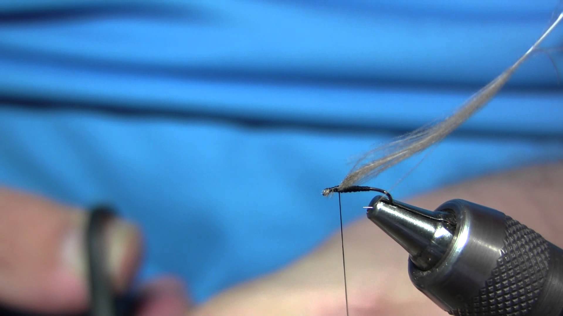 [Video] Swissflies: Black Dry Fly Midge | DIY Fly Fishing