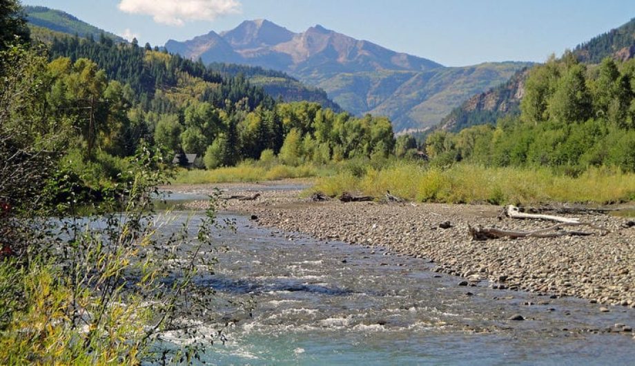 DIY Guide to Fly Fishing the Frying Pan River in Colorado | DIY Fly Fishing